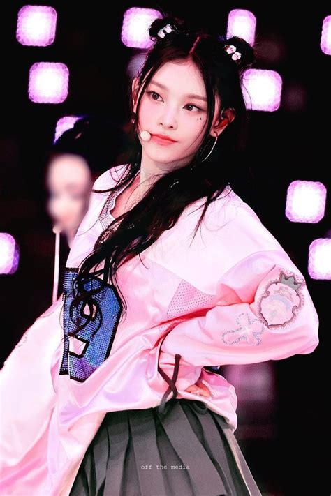 Haerin Cosmic Girls Galaxy I Kpop