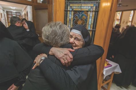 Sisters Servants Of Mary Embrace First Lay Associates The Leaven