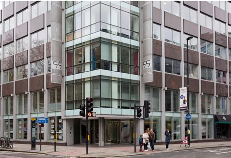 Acosada Por Los Escándalos Cambridge Analytica Anuncia El Fin De Sus