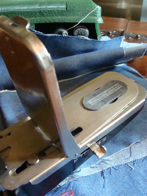 Red Tin Inn Tutorial On Using A Singer Buttonholer