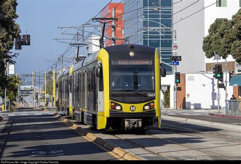 1069 Los Angeles Metro Kinki Sharyo P3010 At Santa Monica California