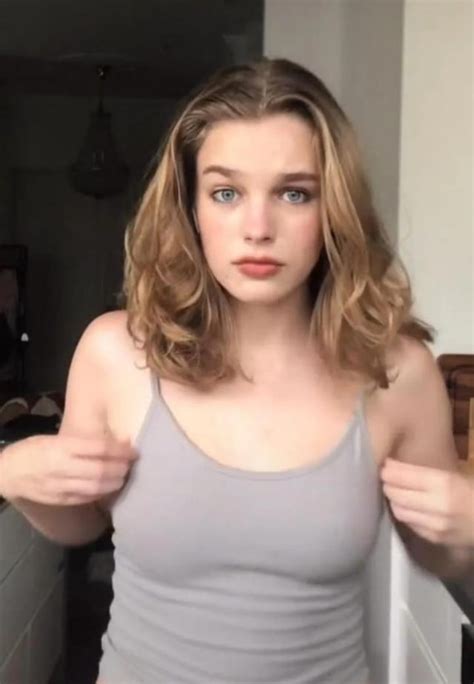 Teagan Croft Doesnt Show Off But Shes Still So Fuckable 🔥 R
