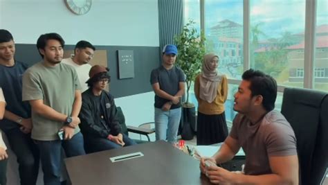 Hafiz Mahamad Dan Isteri Dah 6 Bulan Tak Ambil Gaji Ikat Perut Demi
