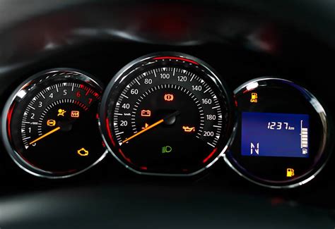 Панель приборов - Renault Logan