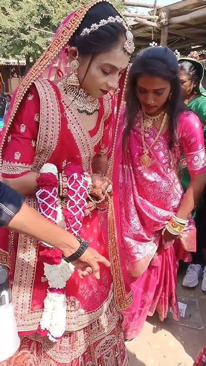 ભાભી એ ભાઈ નું હાર પેરાવ્યો 😍 Shorts Youtubeshorts Bhabhi Trending