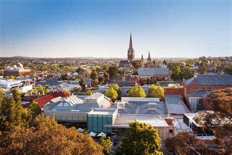 A Guide To Visiting Australia Based On Your Style Of Travel