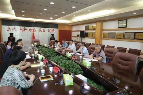 郑晓春调研我市外调蔬菜本地化情况发展市场广信