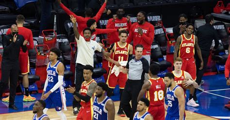 Histórica Remontada De Los Hawks Perdían Por 26 Al Inicio Del Tercer