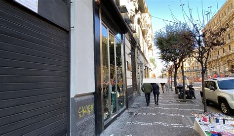 Napoli Corso Umberto Locale Commerciale Perrotta Immobiliare