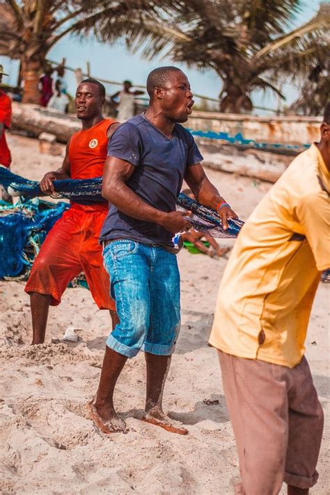 मछल क बदल महलओ स सबध बनन क डमड इस दश म कय मच बवल Women in African