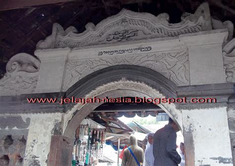 Jelajah Wisata Religi Di Makam Sunan Bonang