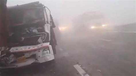 Horrific Accident On Yamuna Expressway 5 Vehicles Collided 1 Dead