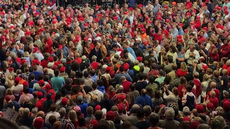 Raw Crowd Sings Amazing Grace At Trump Rally After Trump Stops Mid