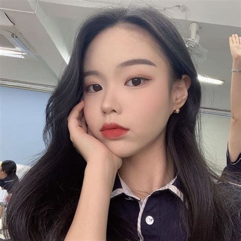 홍승연 19 5 On Instagram “오케이 계획대로 되고 있엉” 얼굴 사진 몸매좋은 여자 소녀