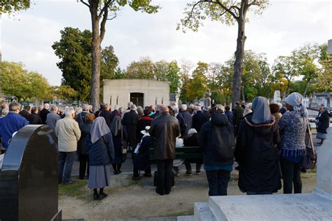 Prière Pour Les Prêtres Défunts Au Cimetière Montparnasse 2017 Diocèse De Paris