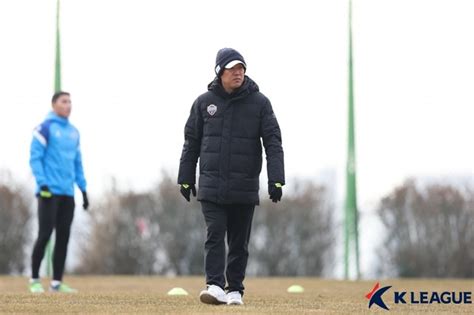 B11 현장 성한수 김천 감독의 자신감 “목표는 다이렉트 승격 20승 이상”