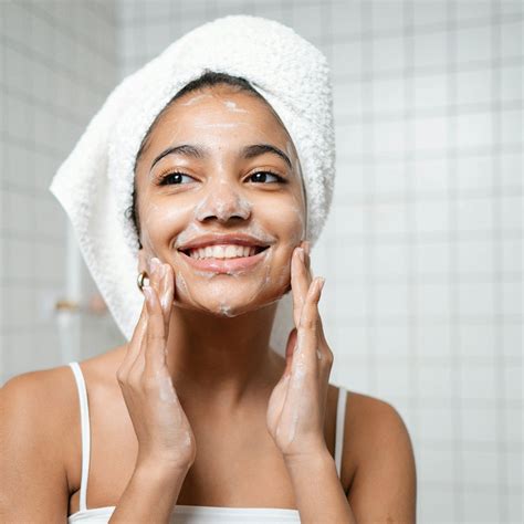 Your Jaw Is Going To Drop When You See Chers ‘real Face Shefinds