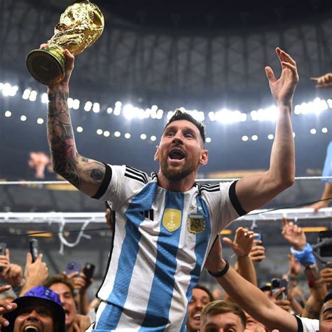 カタールワールドカップ2022 アルゼンチン代表優勝記念メッシ ユニフォームアルゼンチン｜売買されたオークション情報、yahooの商品情報