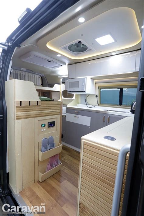 맞춤 제작형 캠핑카의 새로운 도전 매거진 더카라반