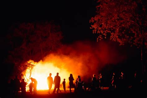 10 Ways To Celebrate Litha