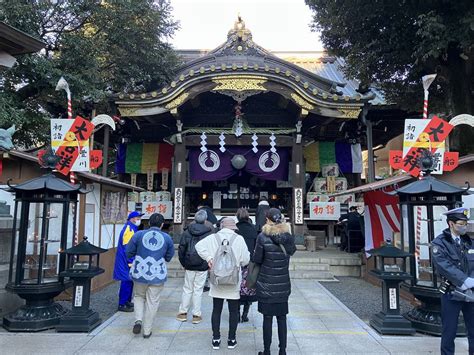 丘田 英徳 on Twitter 元旦には 私ら夫婦の住む地域の氏神様と 両親の住む地域の氏神様 そして我が家恒例 赤坂の豊川さんにも行ってきた 豊川稲荷東京別院 今年は例年以上に人が多く