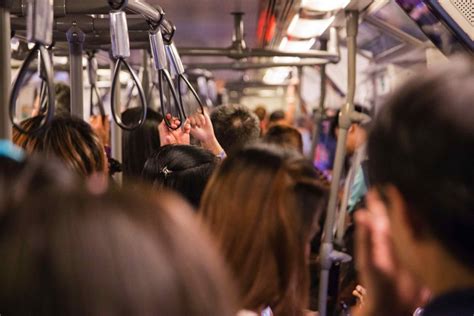 満員電車で自分の異変に気づいた女性 「あまりの出来事」に青ざめてしまう Sirabee
