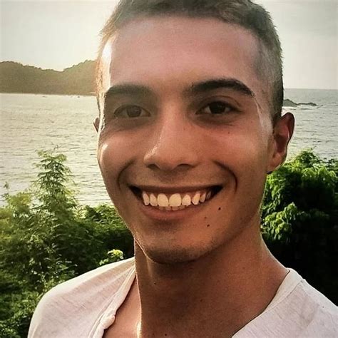 Bolo Hernández Coachbolo • Threads Say More