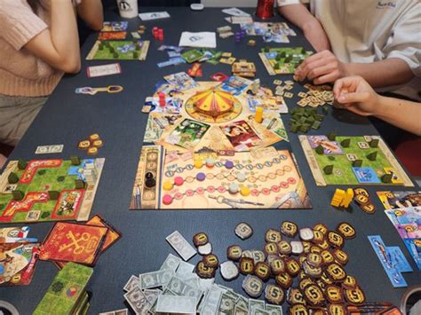 놀이공원의 Ceo가 되어 보자” 때로는 동심으로 돌아가 보는 것도 좋지 아니한가 아주 어렸을 적 놀이공원을 만들고 싶다는 생각을 했었습니다 그 이유는 어린 아이의