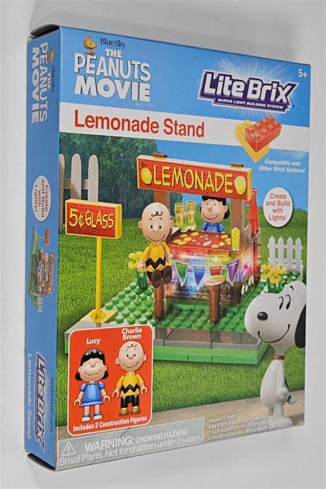 2 Lite Brix The Peanuts Movie Lemonade Stand Building Set 57002 Snoopy