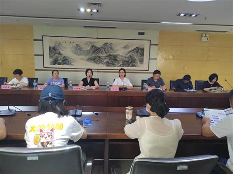 校医院联合惠济区社保局召开大学生医保宣讲会 郑州工程技术学院