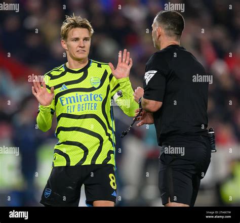 London Uk 25 Nov 2023 Brentford V Arsenal Premier League Gtech