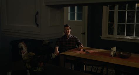 Auscaps Josh Hartnett Shirtless In Trap