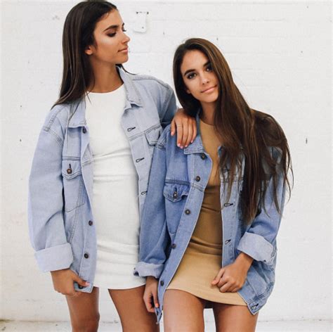 Cặp song sinh đã xinh lại còn siêu gợi cảm Đúng là được cả chị lẫn em