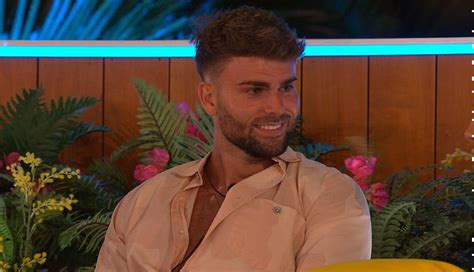 Love Island Viewers ‘refuse To Believe Tom Clares Age Closer