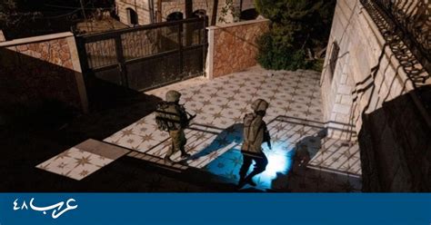 اعتقالات خلال مداهمات ومواجهات بالضفة