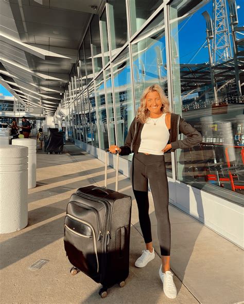 10 Outfits To Wear In New York City Fall In New York City Outfits Nyc