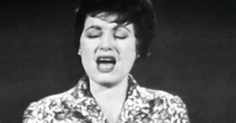 Patsy Clines Final Performance Before Her Tragic Death Left Me Falling