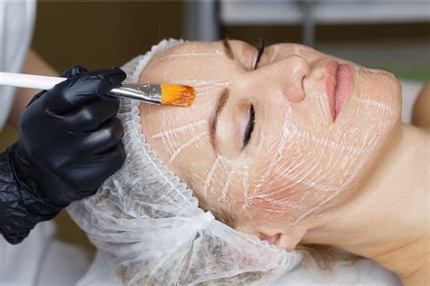 Изглаждане на бръчките без ботокс Стилното