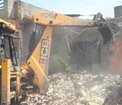 Landslides At The House Of The Accused Who Molested The Girl And Killed