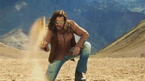 Salman Khan Brutally Trolled For His Dance Step In Naiyo Lagda Dil