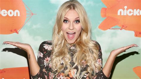 Versext Wie Youtube Bibi Dagi Bee Zeigt Halbnackten Hintern