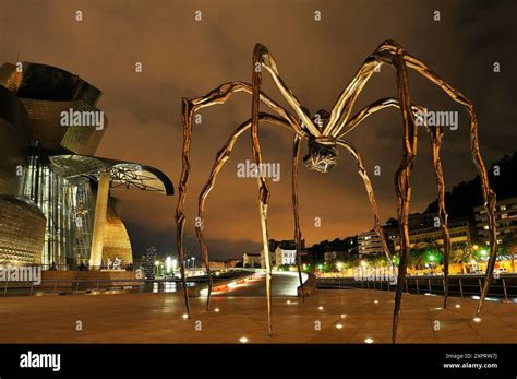 Maman´´ Sculpture By The French American Artist Louise Bourgeois 1911 2010 Beside The Guggenheim