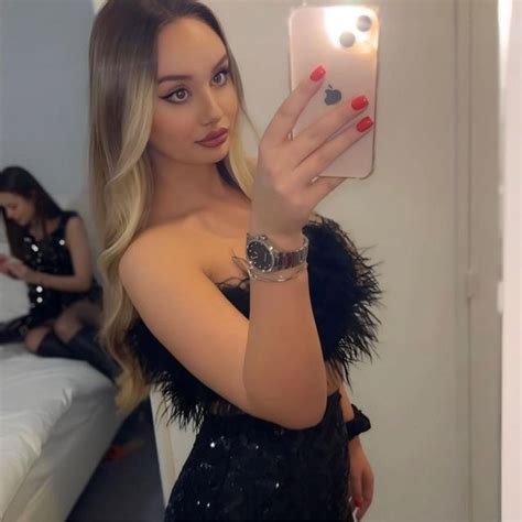 Василена Йорданова Vasilena Iordanova • Threads Say More