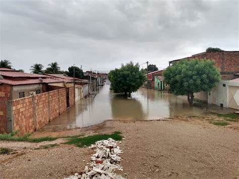 Chuva Forte Deixa Ruas Alagadas Em Barra No Oeste Da Bahia FOTOS