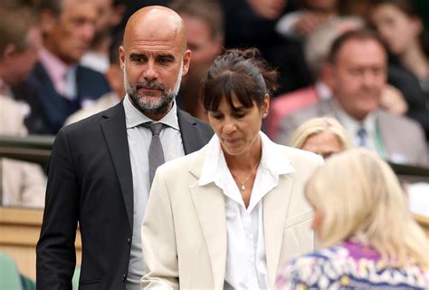 Foto Inèdita Pep Guardiola De Vacances A Barcelona A Casa Seva Amb Un