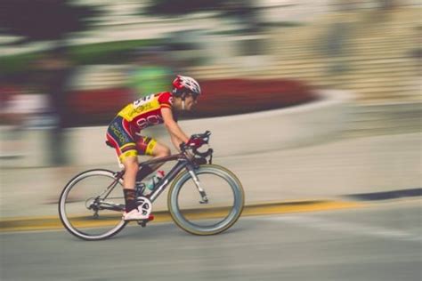 How Wind Noise Can Cause Serious Damage To Your Ears