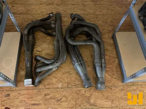 Qty 2 Sets Of Sb2 Headers Off Of A Small Block Chevy Jeff Martin Auctioneers Inc