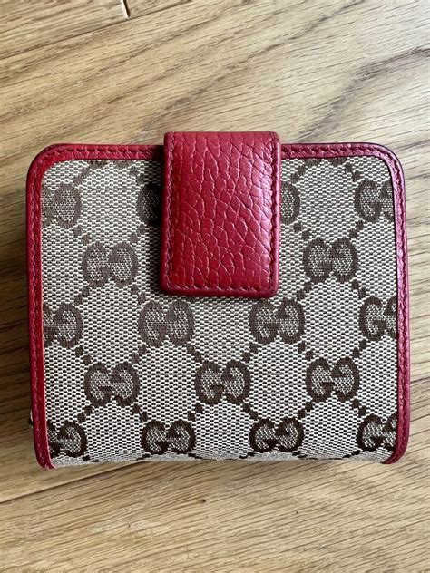 Gucci 財布 ウォレット 二つ折り財布 Ggキャンバス 赤 By メルカリ