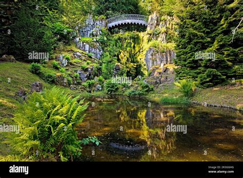 Bergpark Wilhelmshöhe mit der Teufelsbrücke UNESCO Weltkulturerbe