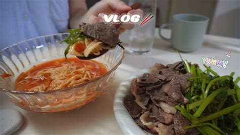 Sub 집밥 요리 브이로그 새콤매콤 시원한 김치국수에 미나리 차돌 🫶 수박 손질하고🍉 냉우동 청양스팸김밥 쫄면 만들어 먹는 2인